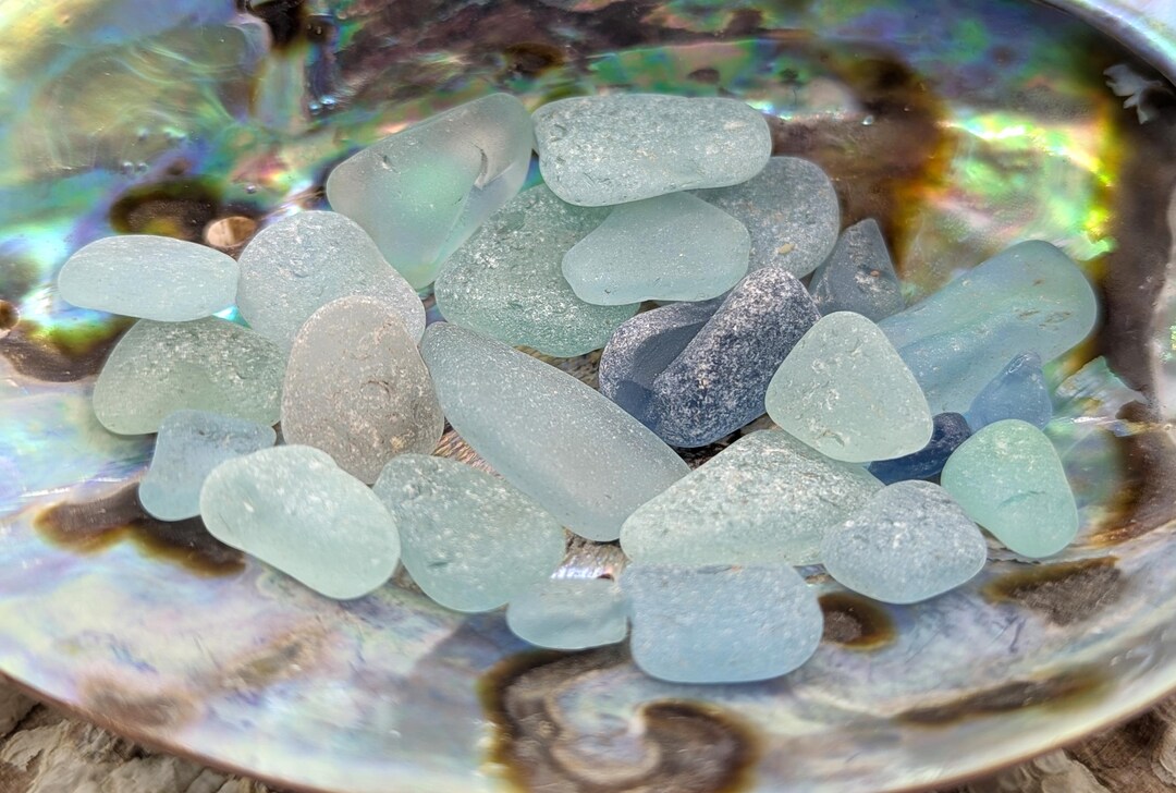 A Mix of 18 Pieces Pale Blue and Aqua Scottish "secret Cove" Sea Glass ...