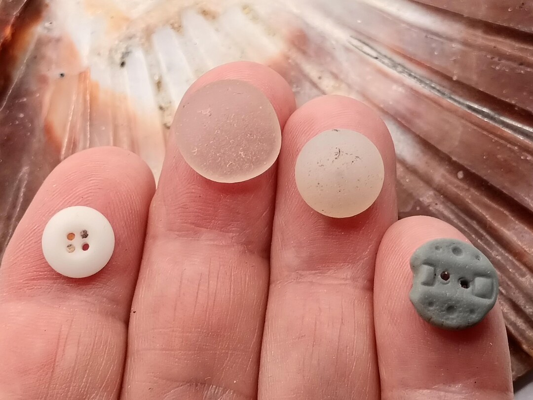 4 Vintage Scottish Beach-combed Sea Buttons. Lilac Milk Glass Ceramic ...