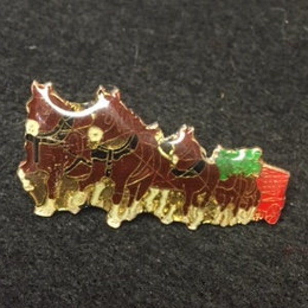 Horse and Carriage Pin - Etsy