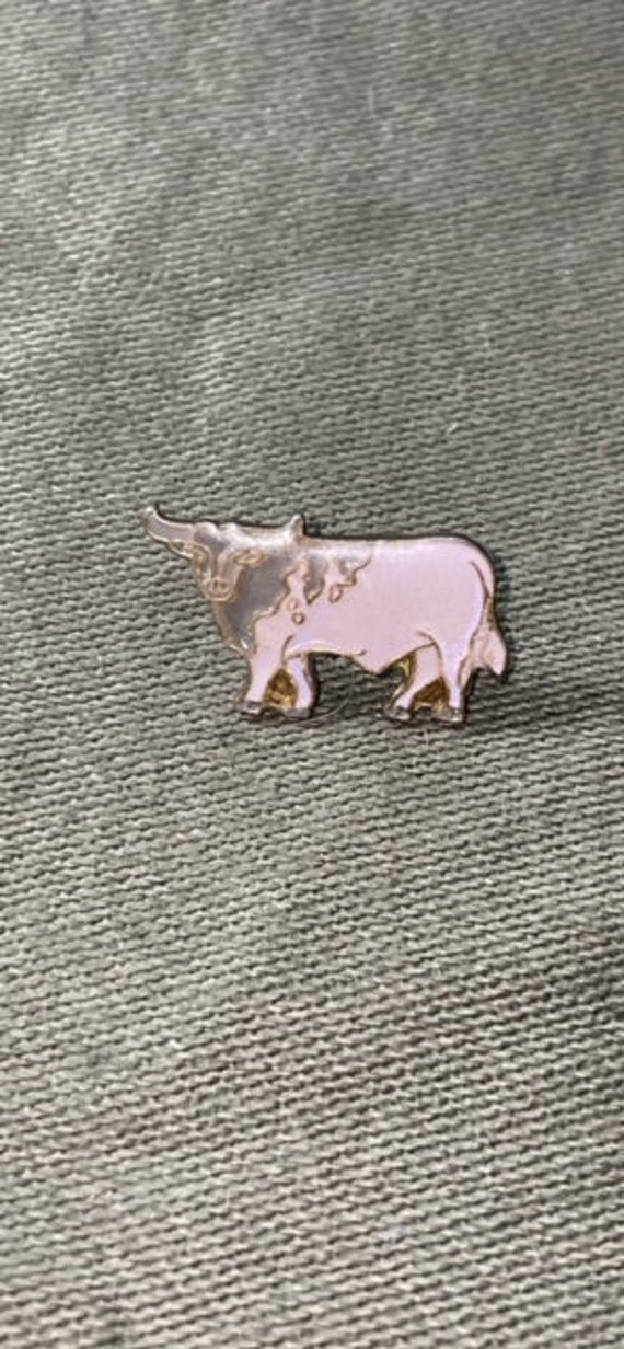 brahma bull pin back - Gem