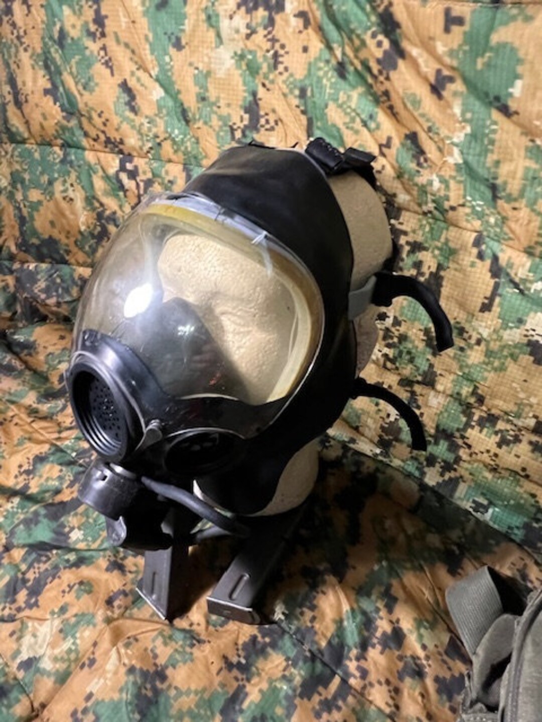 USGI Self Defense Gas Mask Size Medium Plus 2 Filters - Etsy