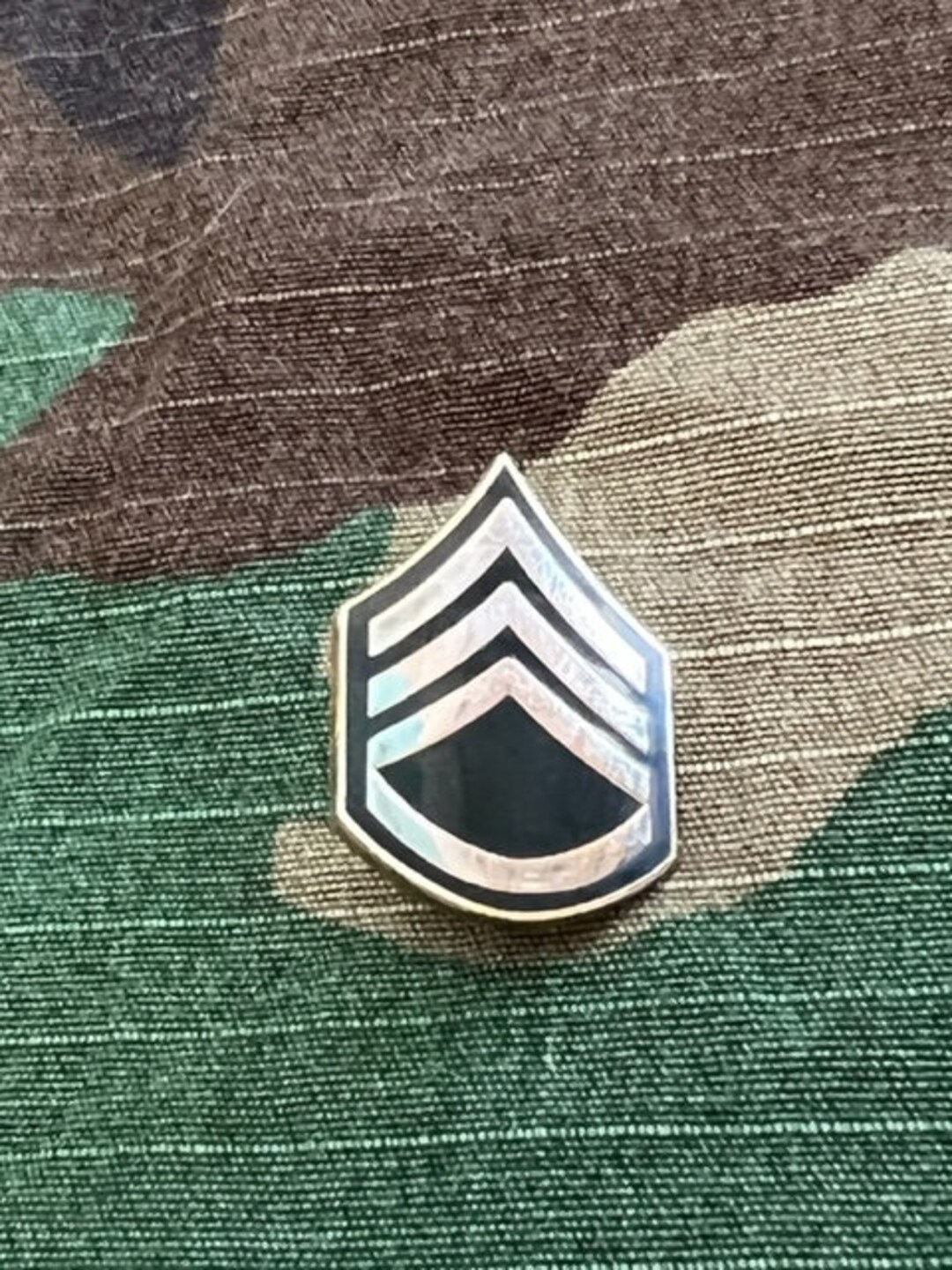Army Staff Sargent Enamel Backpack Pin - Jacket Pin - Graffiti Pin ...