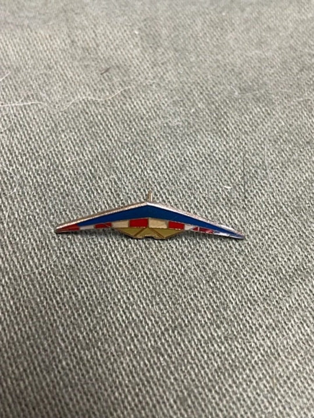 Enamal Hang Glider Hang Gliding Pin - Etsy