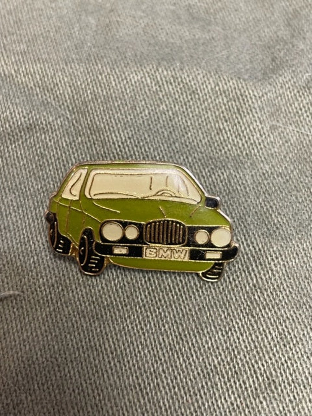 BMW Car Enamel Backpack Pin - Jacket Pin - Graffiti Pin - Lapel Pin ...