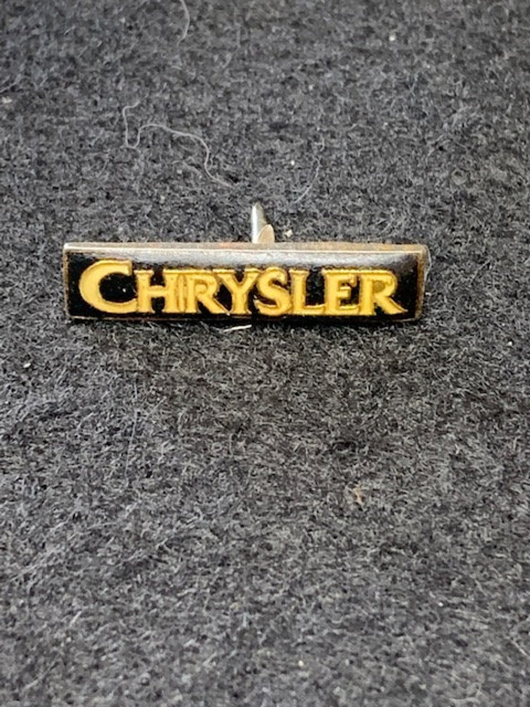 Chrysler Dodge Logo Pins - Collectable-jacket-backpack-biker-graffiti ...
