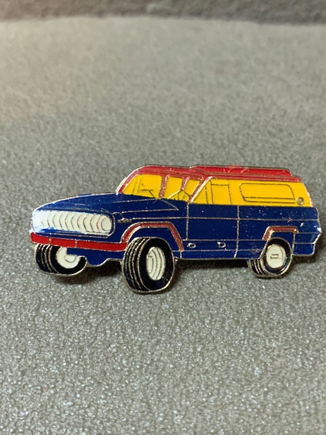 SUV Wagon Enamel Backpack Pin - Jacket Pin - Graffiti Pin - Lapel Pin ...