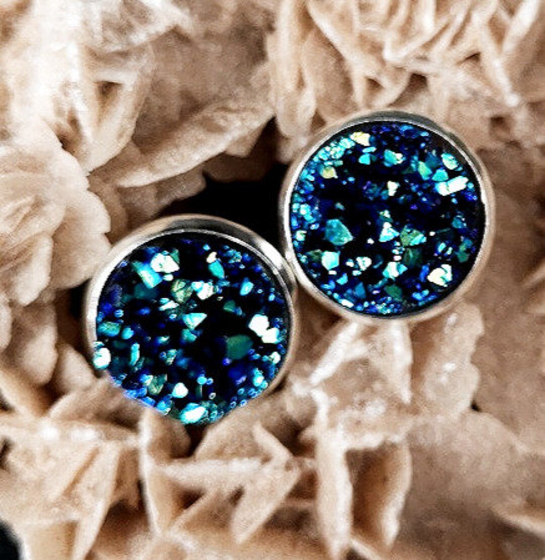 Cabochon studs store
