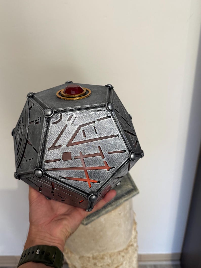 Rise of the Tomb Raider Atlas Replica - Etsy