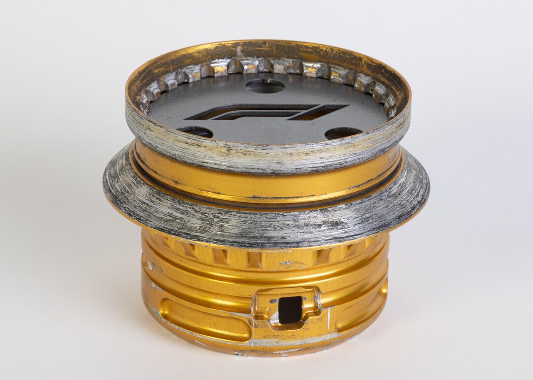 Mclaren F1 Wheel Nut Desk Pen Holder - Gold Office Decoration for ...