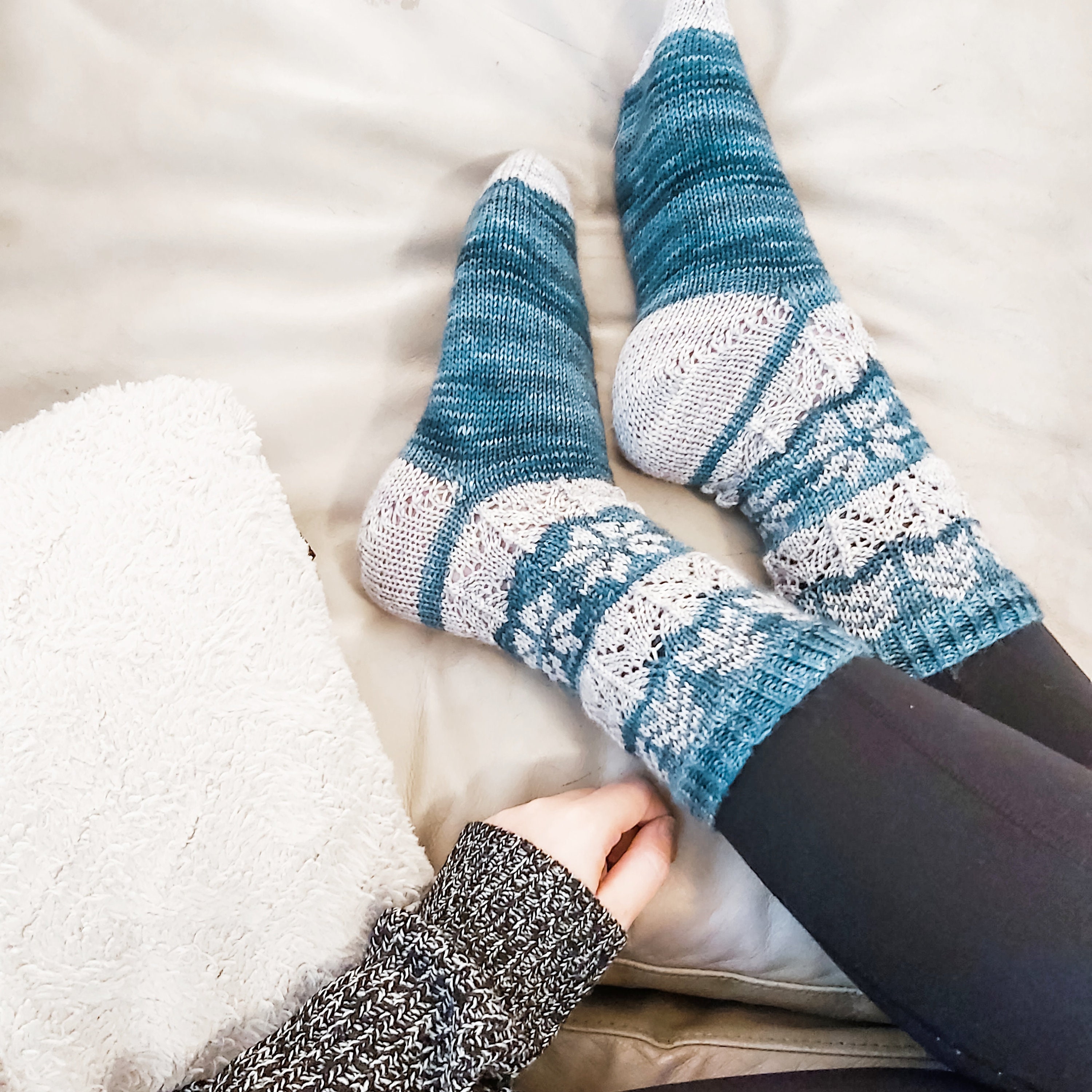 Colorwork Sock Knitting Pattern/ Snowflake and Tree Stranded - Etsy