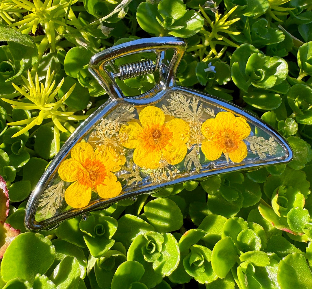 Real Flower Hair Clip, Pressed Flowers, Buttercups, Resin Hair Clip ...