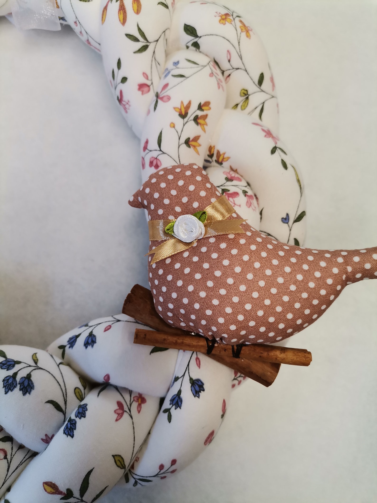 Braided Fabric Wreath in Vintage Floral Print, Fabric Door Wreath, Wall ...