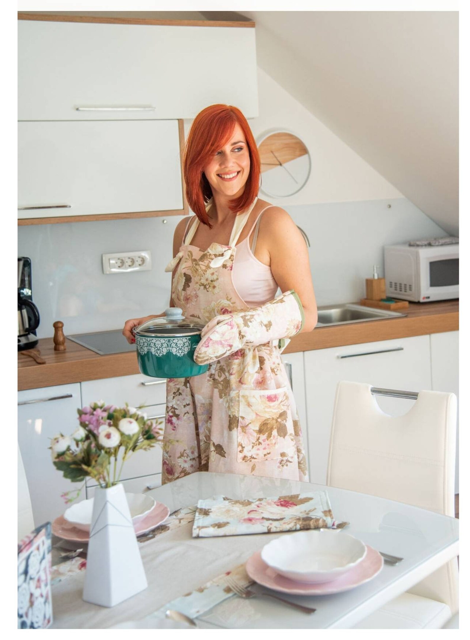 Elegant Womans Apron 50s Style Apron Retro Apron in Bold - Etsy
