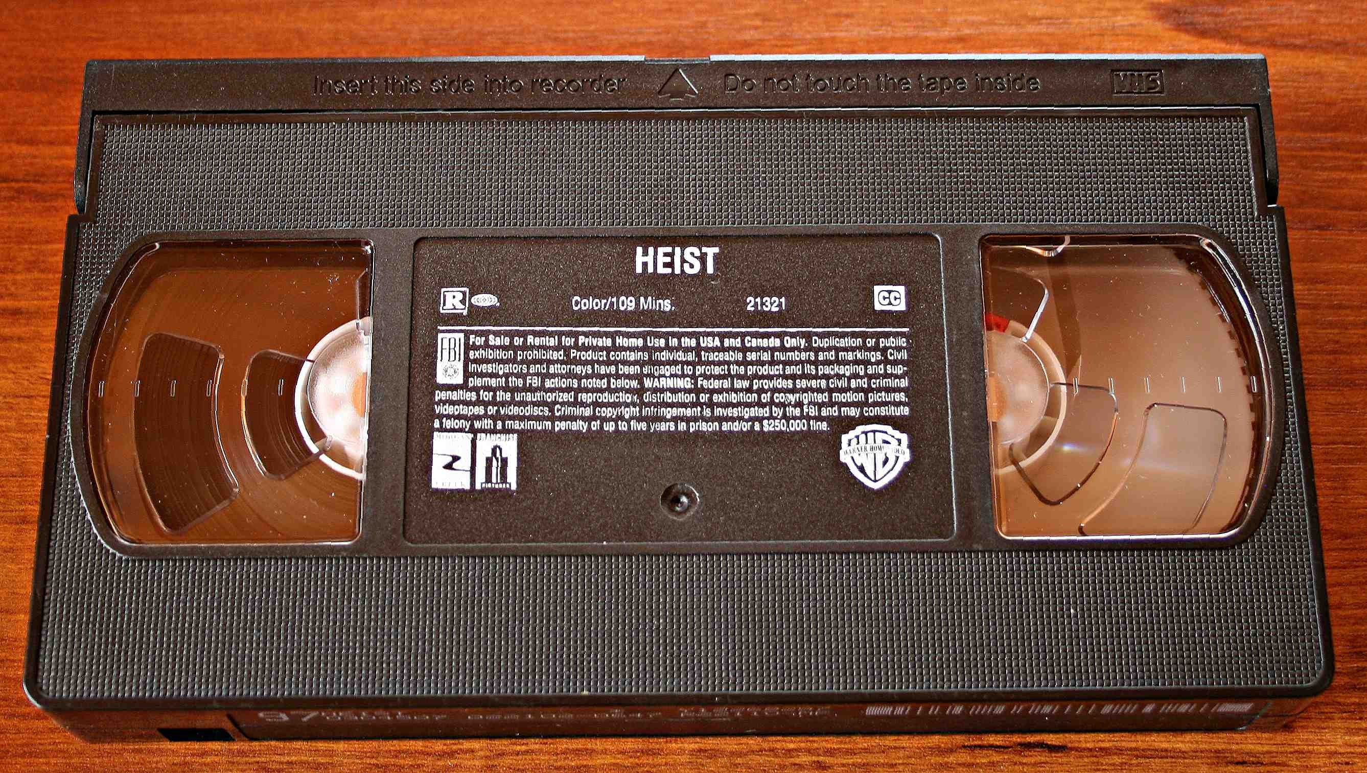 Heist--gene Hackman, Danny Devito, Rebecca Pidgen, Sam Rockwell, Delroy ...