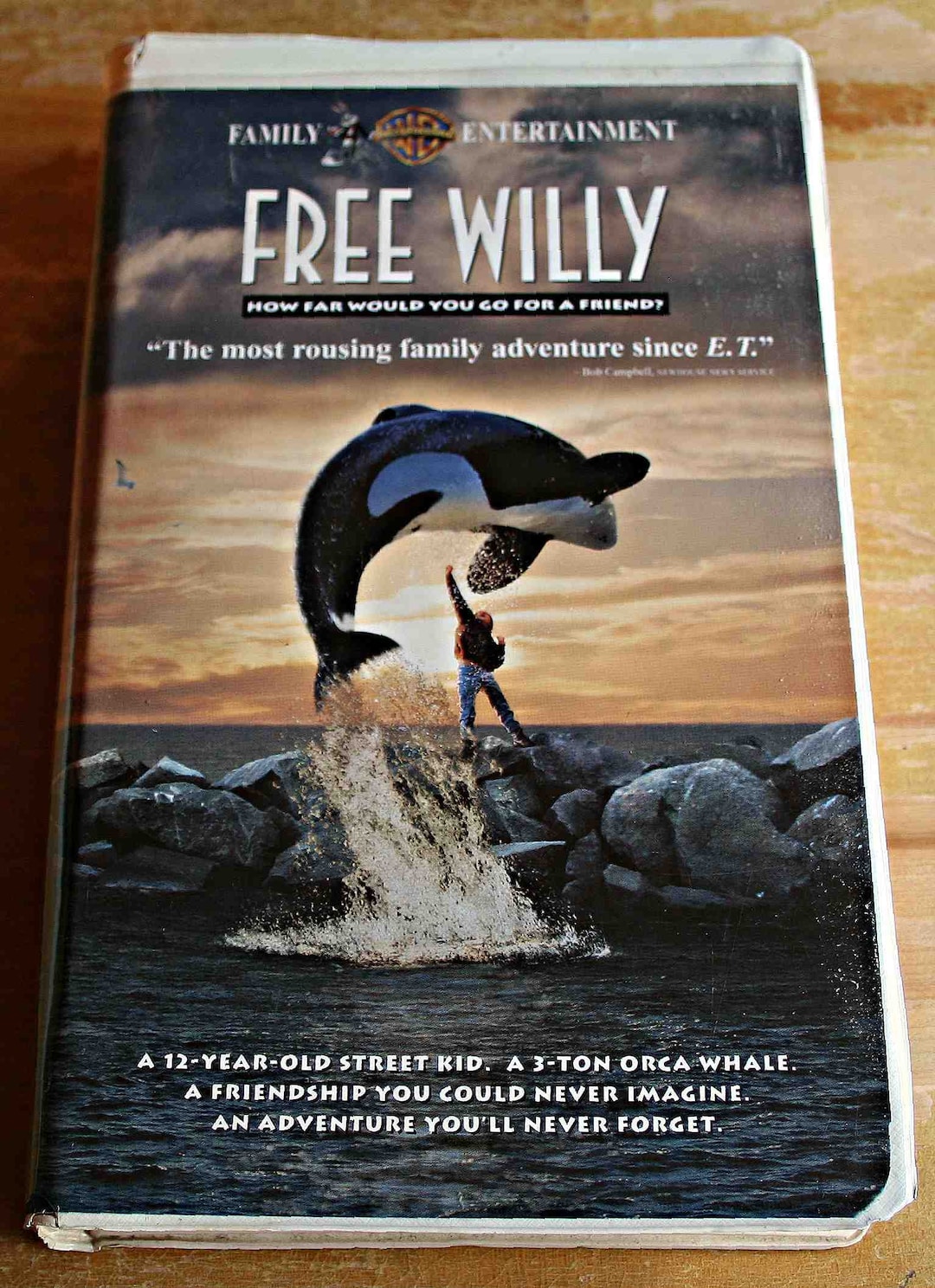 Free Willy, 1993 (VHS, 1993) Jason James Richter, August Schellenberg ...