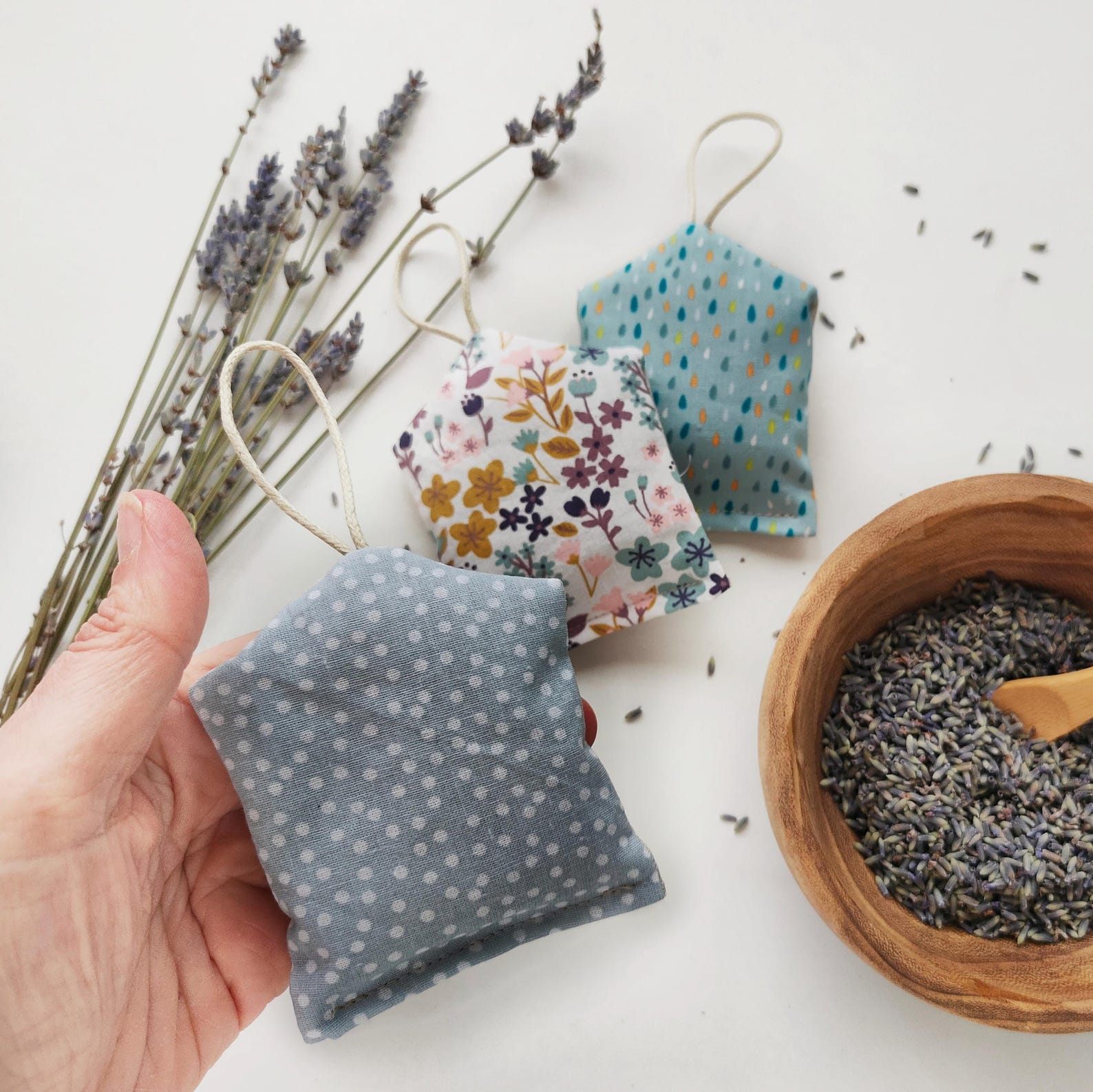 Scented Sachets for Wardrobes | Lavender Bags for Drawers | Eco ...