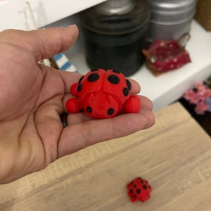 Lady Bug Articulated Fidget Figure 3D Printed, PLA Animal Figurine - Etsy