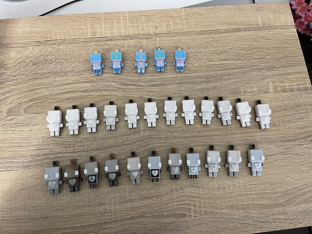 3D Printed Robot Keychain 3 Color Options USA Made, PLA Figurine - Etsy