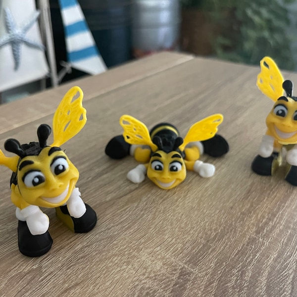 Bee Figurine - Etsy Canada