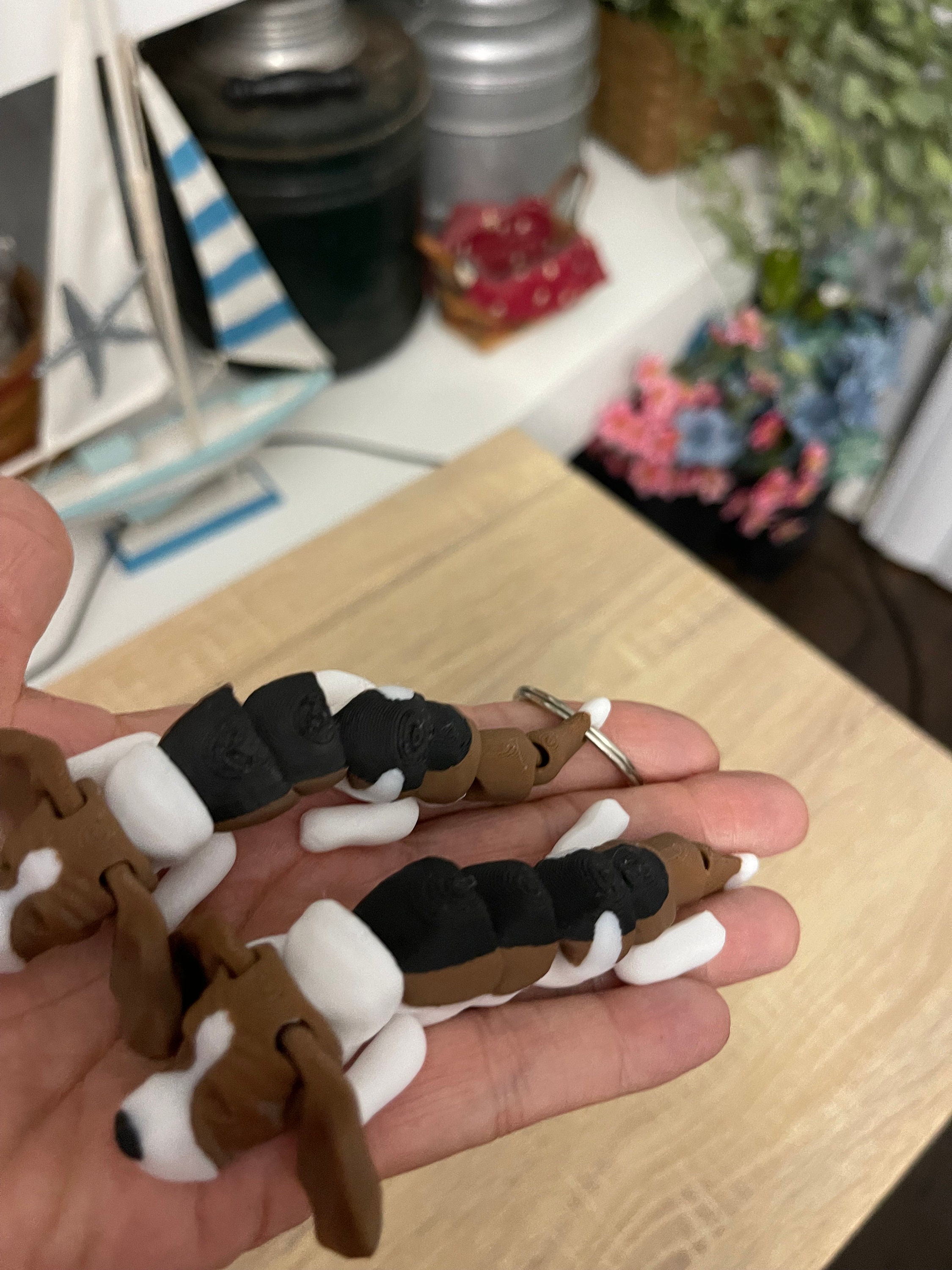 3D Printed Beagle Fidgets Articulated With Bonus Hole for Keychain Key ...