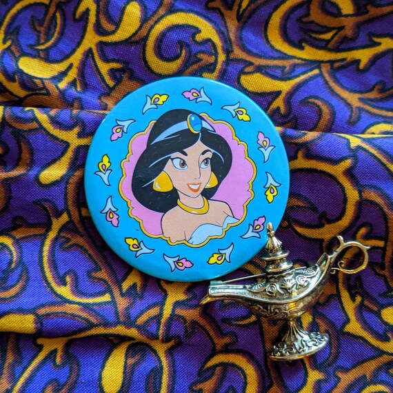 Vintage Disney Aladdin Button and Lamp Brooch Sets - Gem