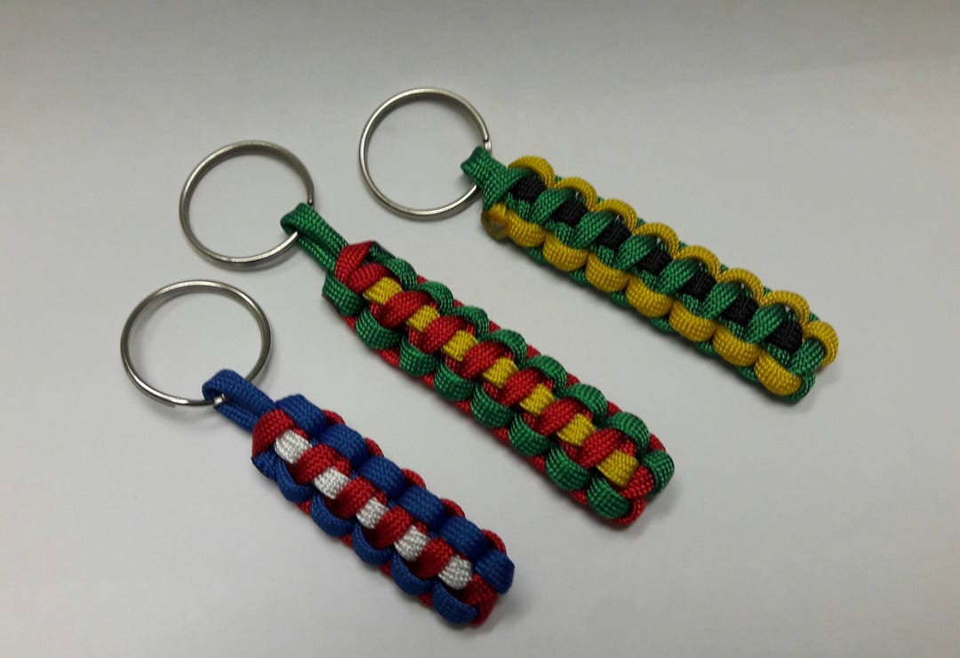 Paracord Cobra Knot Keychain: Patriotic, Rasta, USA Colors - Etsy