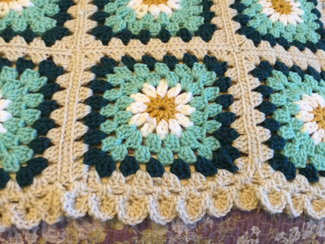 Daisy Lap Afghan - Etsy