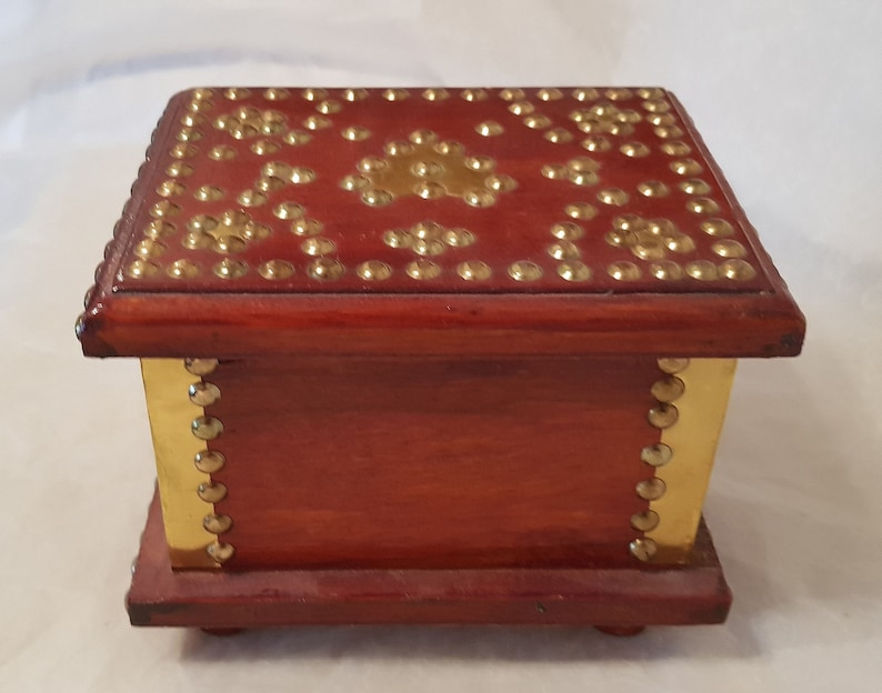 Attractive Rectangular Hand Made Wooden Trinket Box From India ...