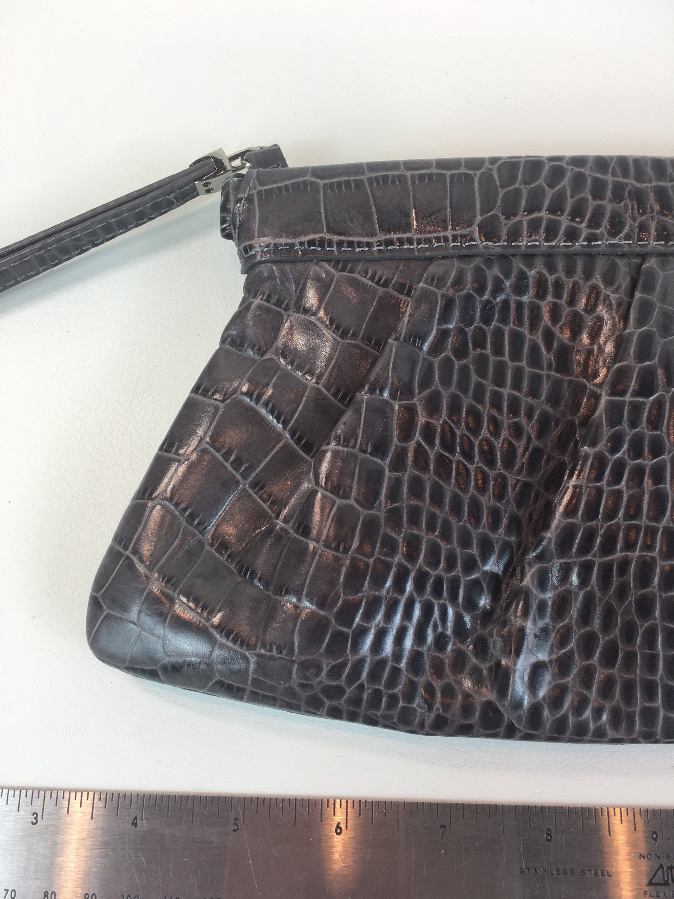 Vintage Grey Leather Embossed Croco Clutch Purse by Alfani Wristlet ...