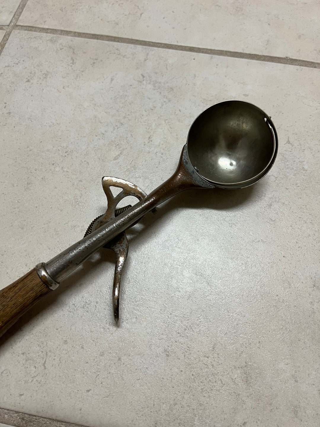 Antique Ice Cream Scoop Gem Spoon Co Patented May 7 1985 Wood Handle ...