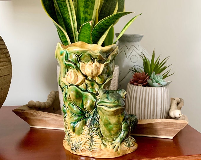 Vintage Frog Vase, Modern Farmhouse Decor, Country Cottage Green Frog ...