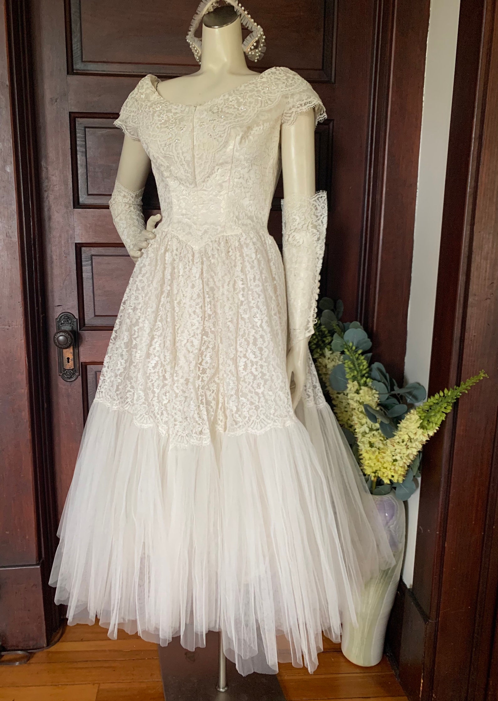 Vintage 1950s Tea Length Lace and Tulle Wedding Dress and - Etsy