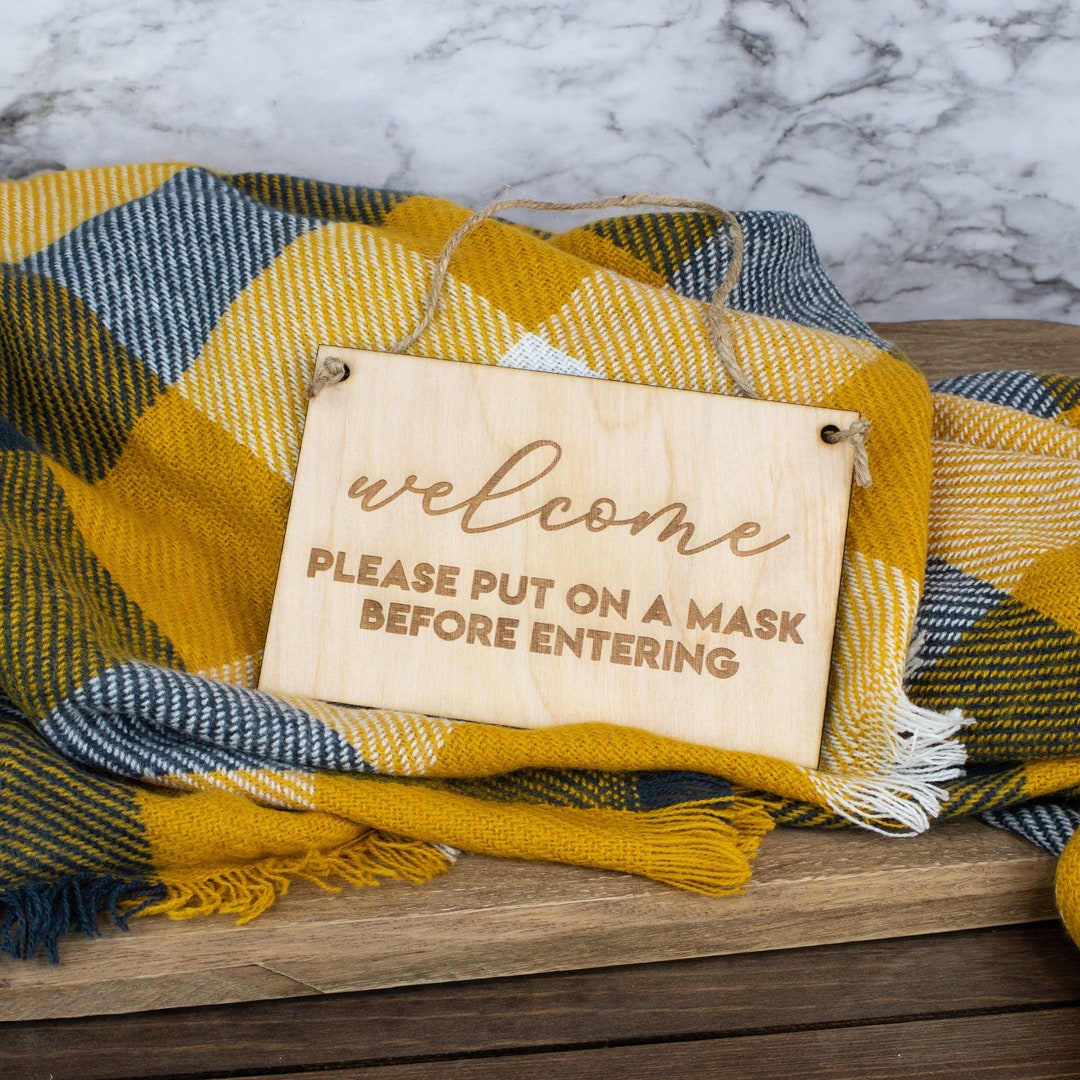 Welcome Please Put A Mask on Before Entering Door Hanger Sign | Mask ...