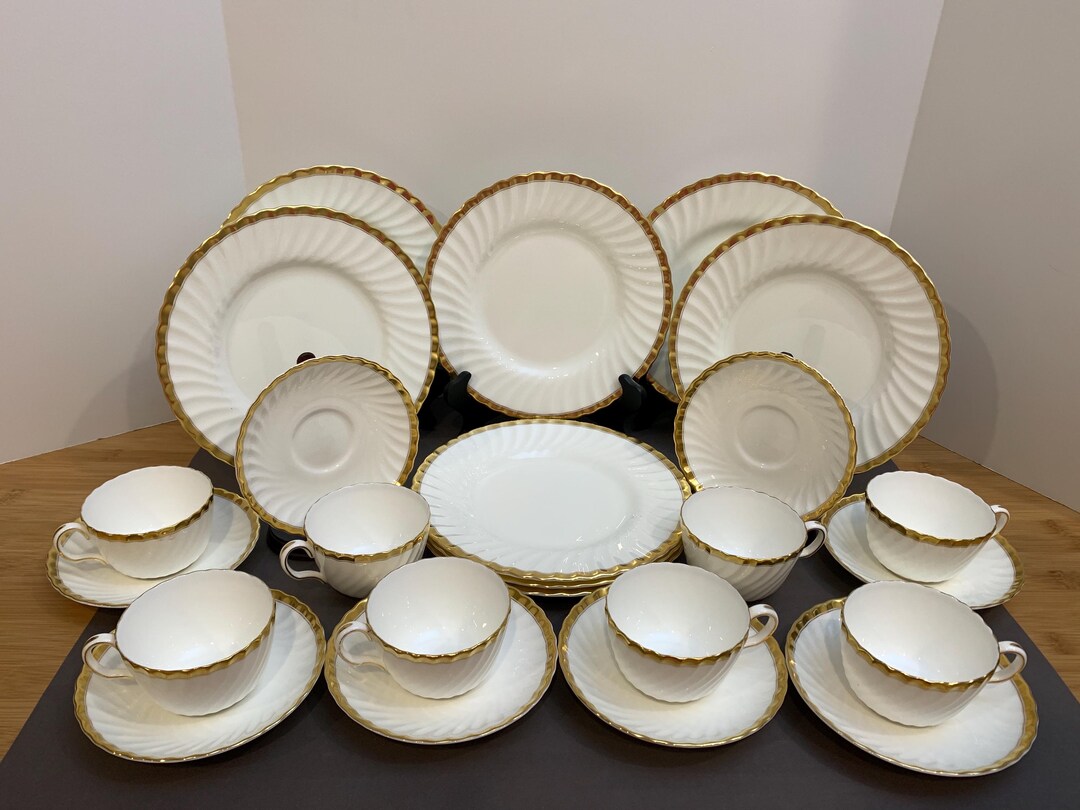 Set (8) Minton Gold Band Fluted Plates, Coffee Cups & Saucers - Etsy