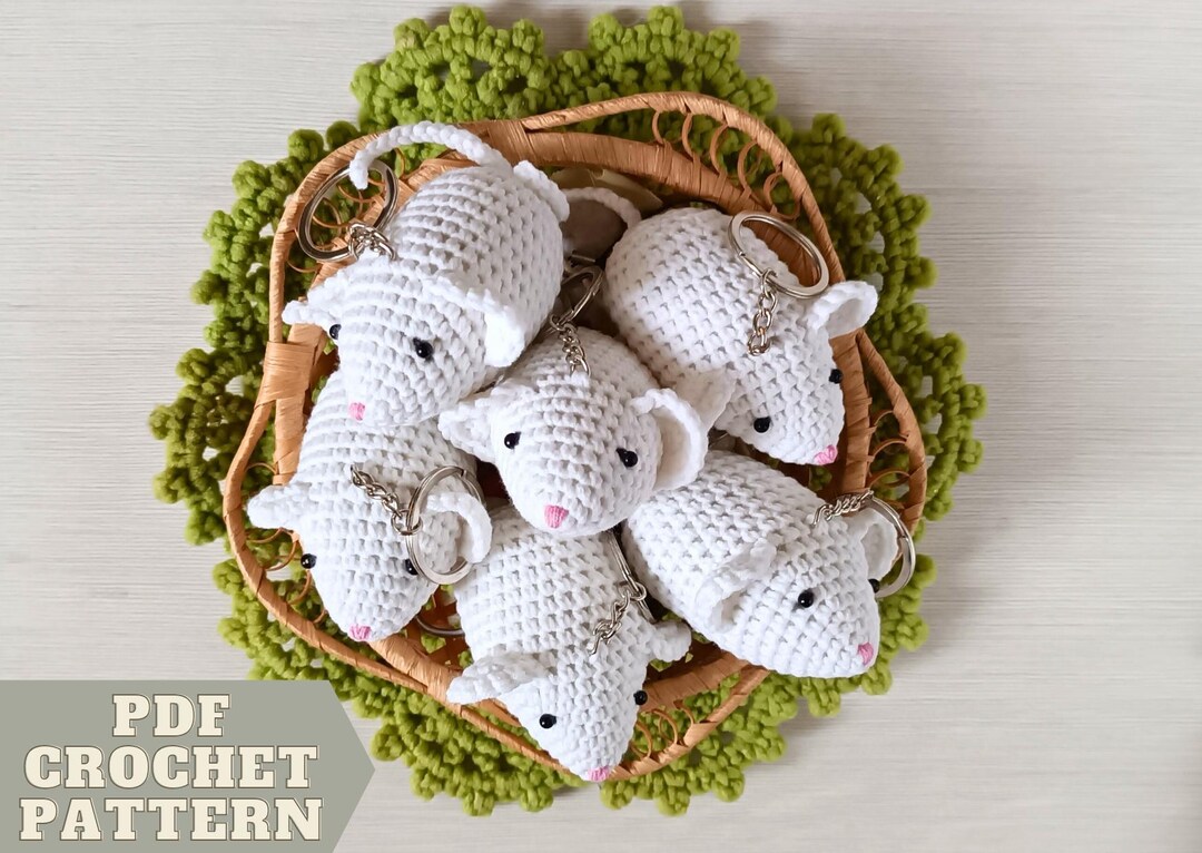 Crochet Pattern Keychain Rat as Gift for Laboratory Assistant, English ...