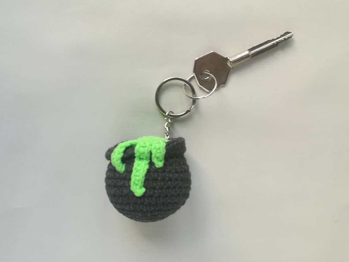 Crochet Pattern Witch Cauldron Keychain as Little Halloween Gift, Easy ...