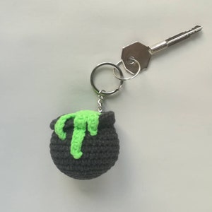 Crochet Pattern Witch Cauldron Keychain as Little Halloween Gift, Easy ...