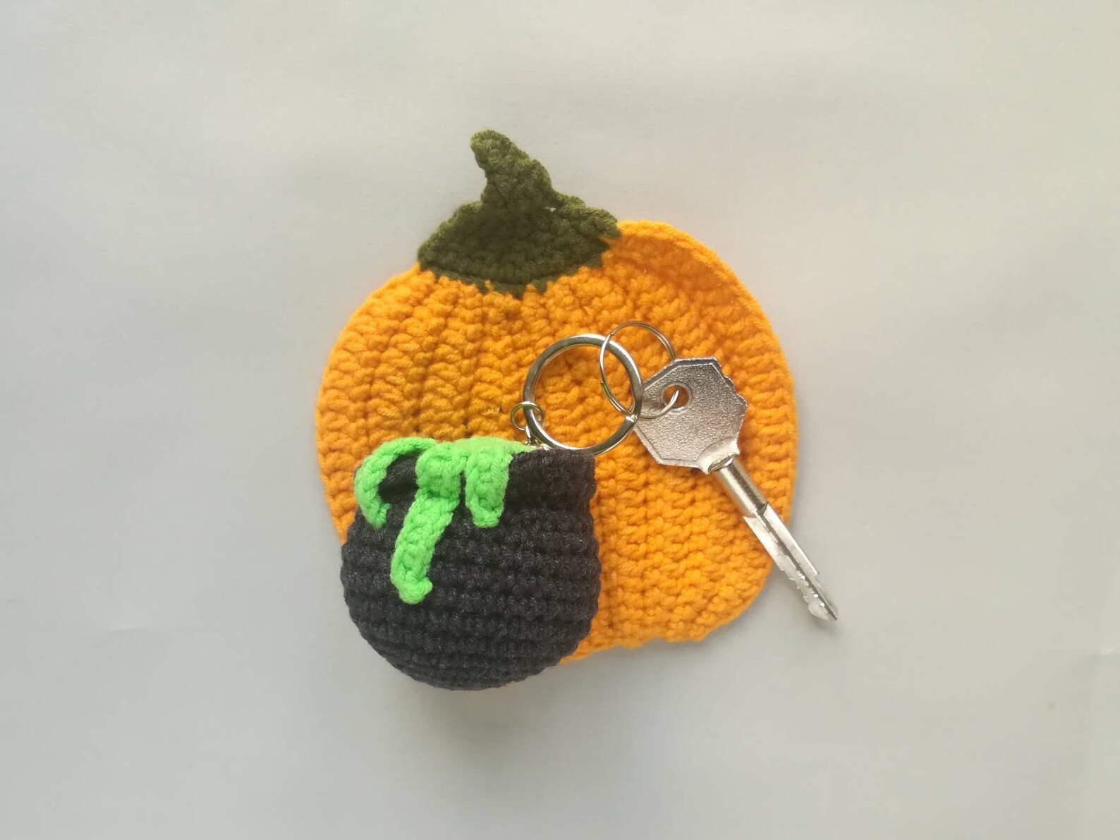 Crochet Pattern Witch Cauldron Keychain as Little Halloween Gift, Easy ...