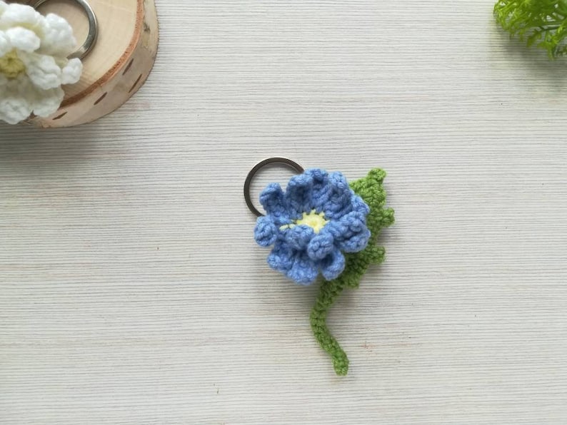 Crochet Pattern Keychain Flower as Little Gift for Her PDF - Etsy