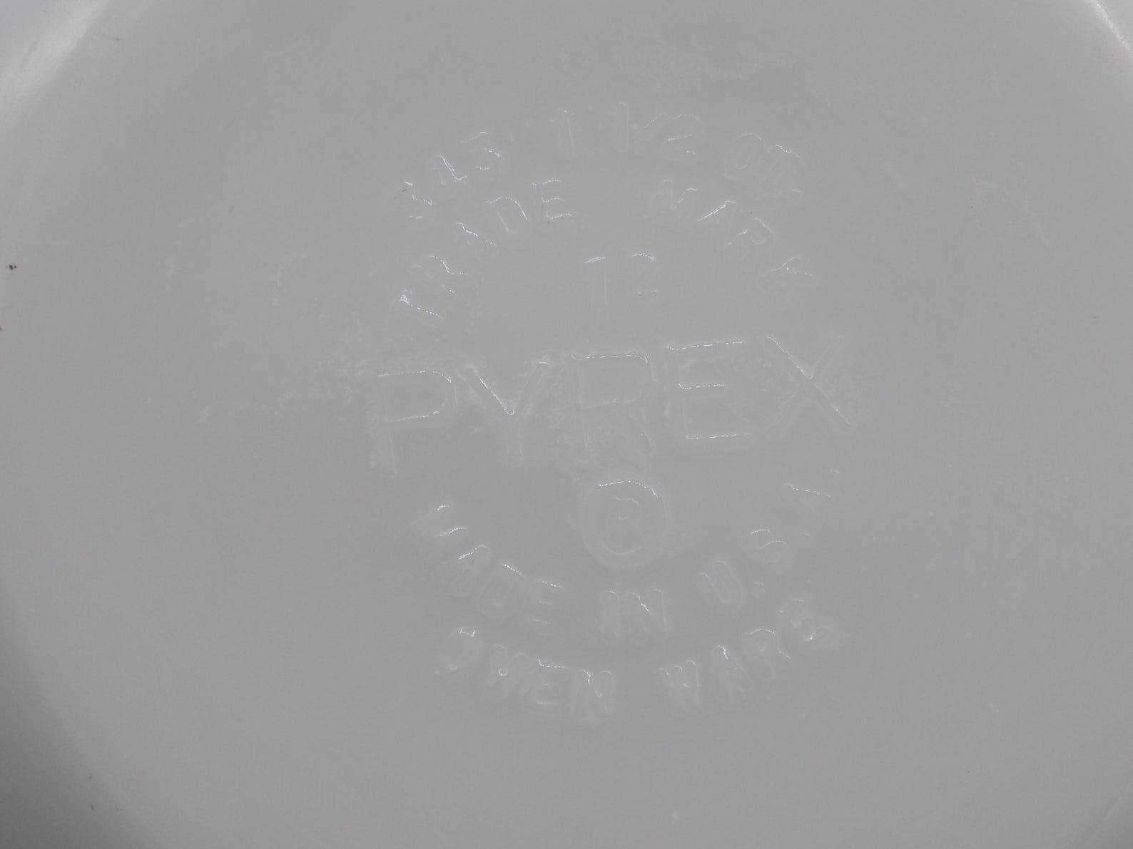 Vintage Pyrex Arches 1970s Fish Scales Pattern 1.5 Qt. Mixing Bowl/oven ...