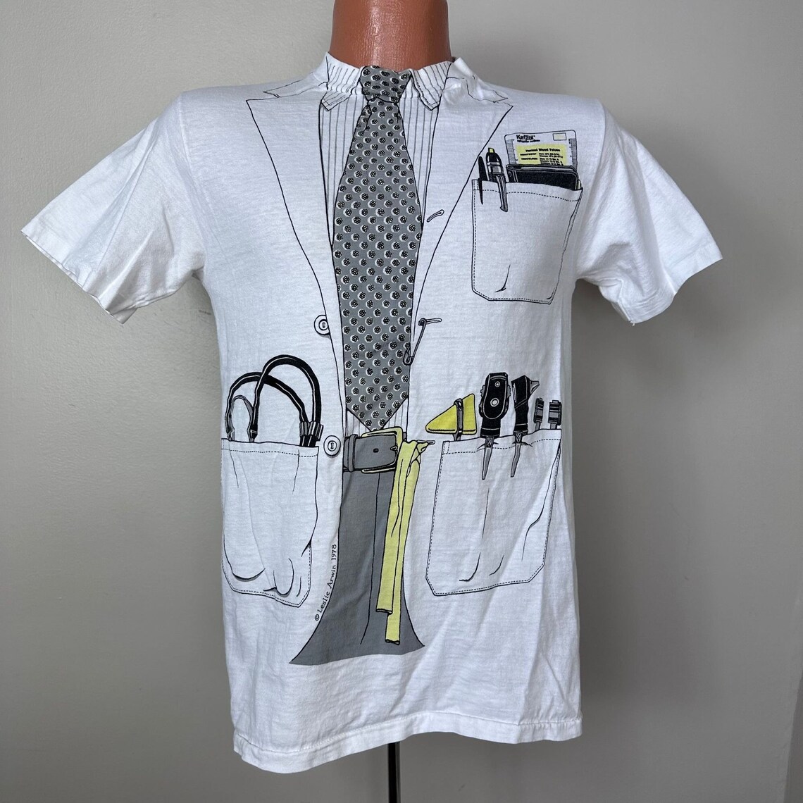 Vintage 1970s Leslie Arwin T-shirt, Doctor Lab Coat Kefzol, Hanes Beefy ...
