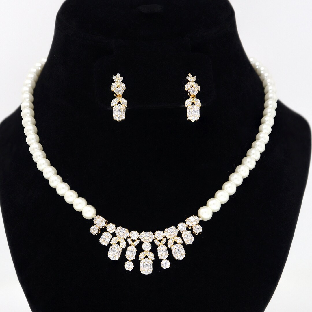 Swarovski Crystal Modern Geometric Pearl Leaves Diamond/crystal ...