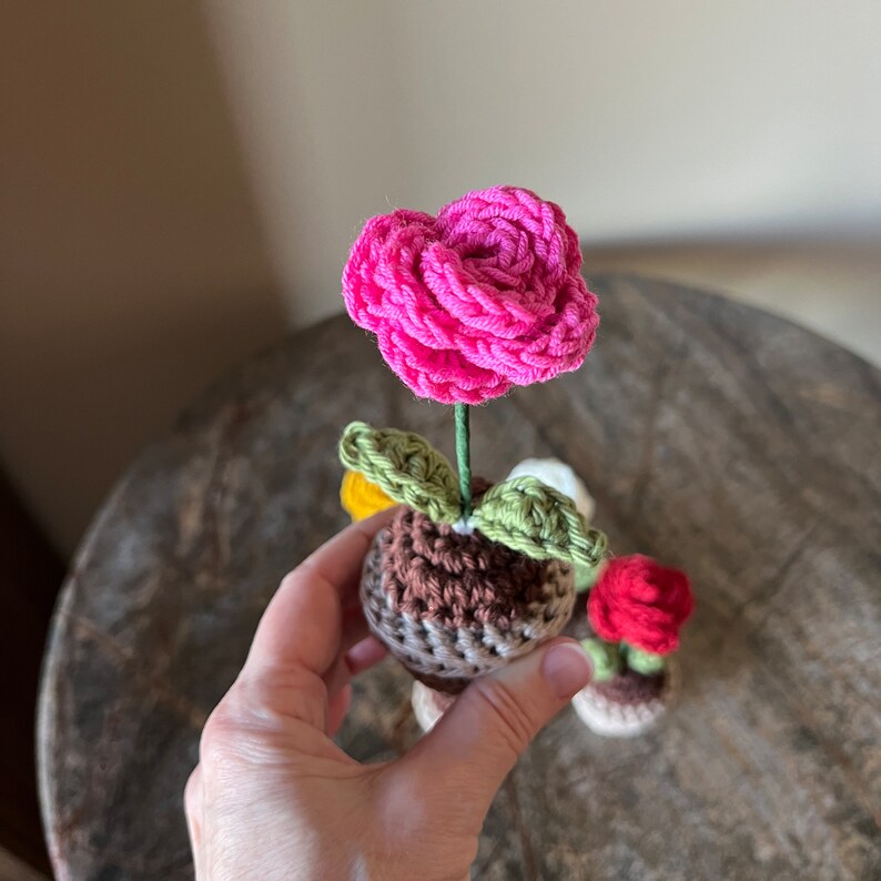 Mini Crocheted Rose & Pot Crochet Tea Rose Rose and Vase - Etsy