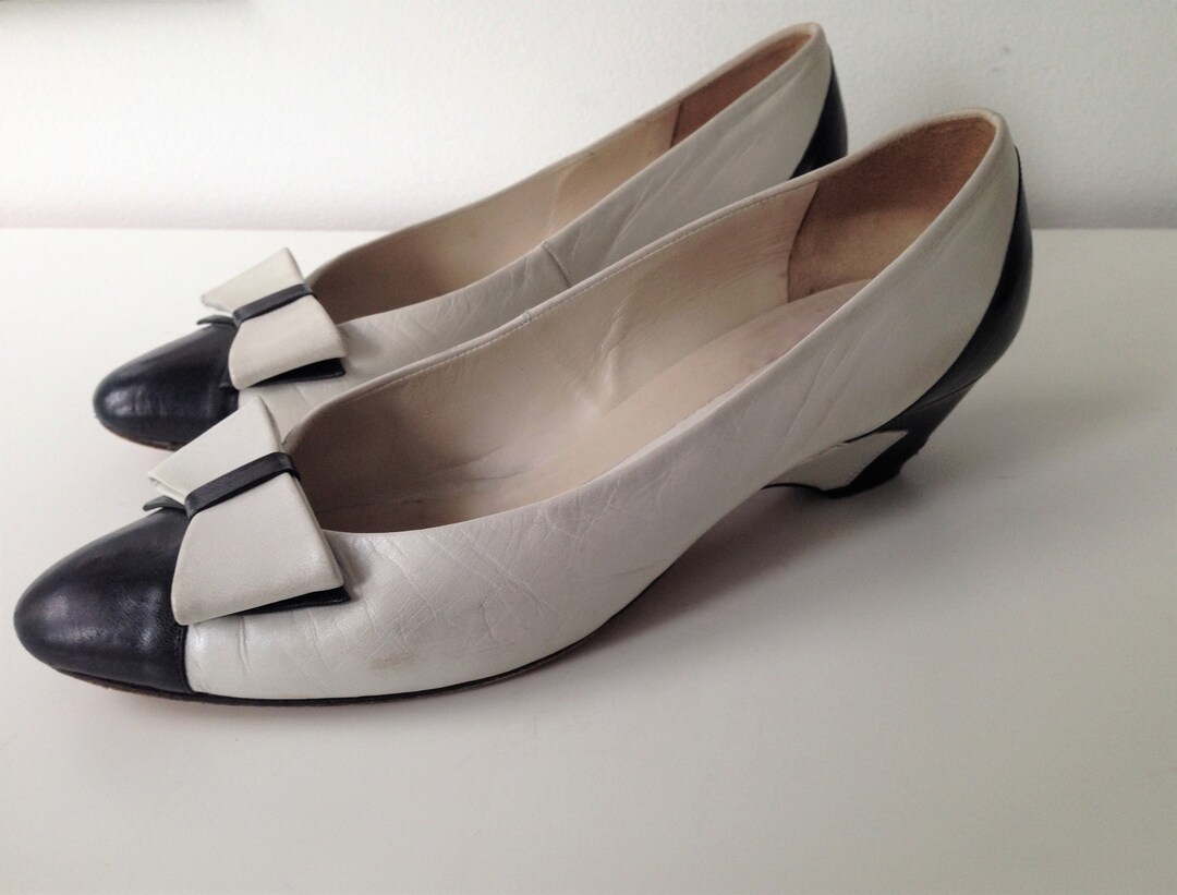Vintage Peter Kaiser 80s Dark Blue and White Shoes // Vintage Women's ...