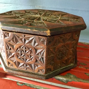 Antique Hand Carved Folk Art 6 Sided Box With Hinged Lid - Etsy