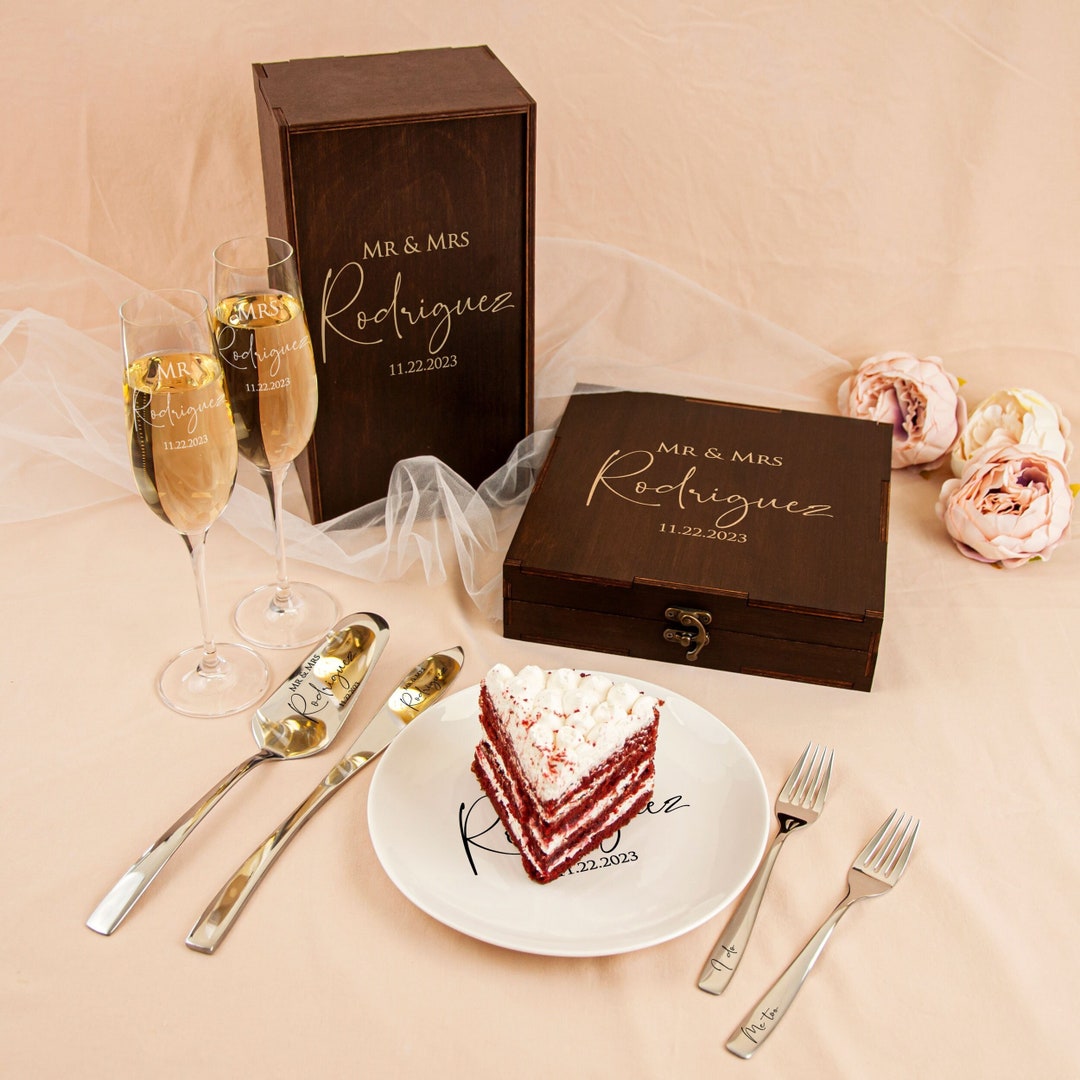 Personalized Wedding Set - Wedding Champagne Flutes - Wedding Cake ...