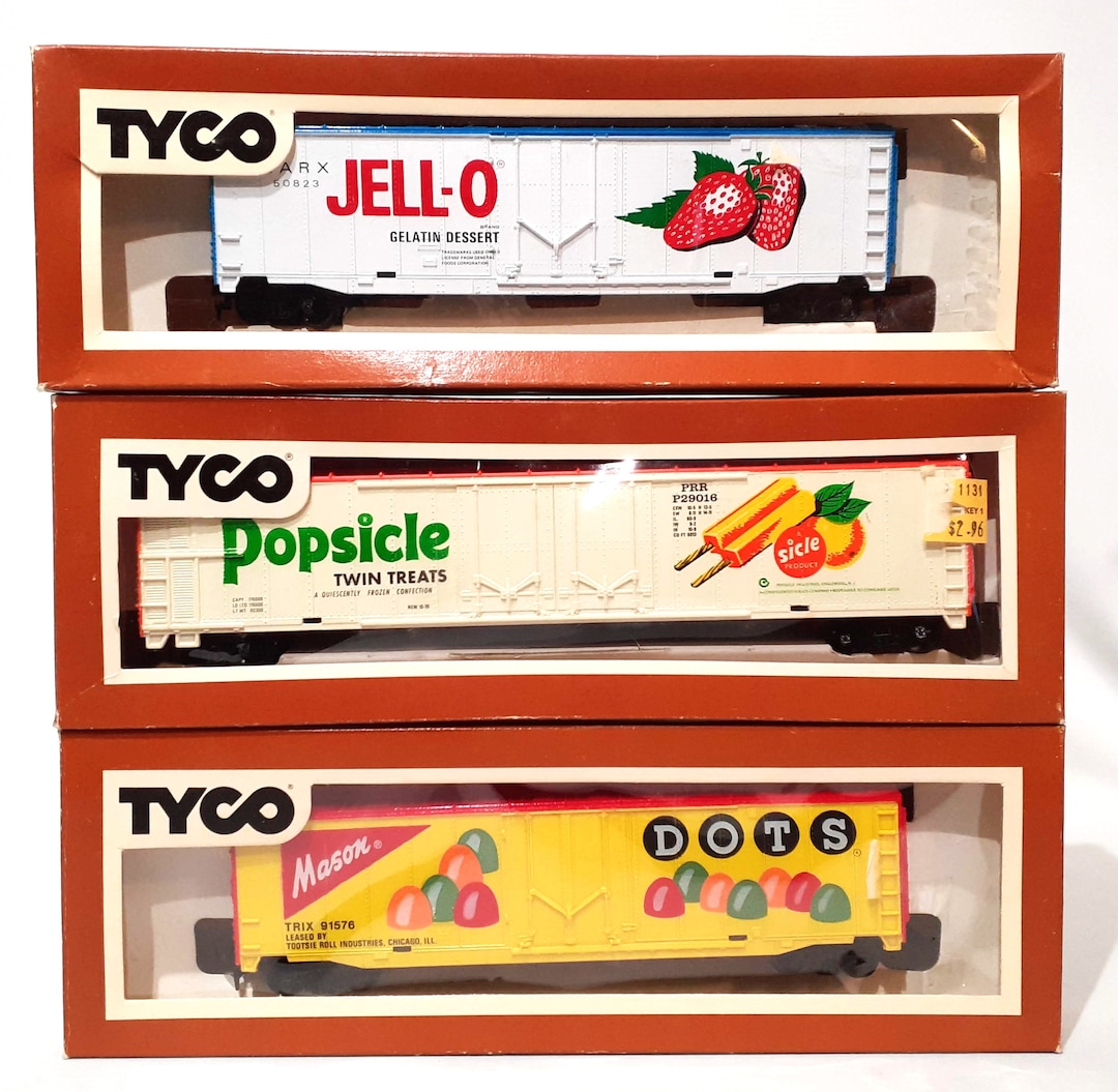 Vintage 1970s HO TYCO Trains Three Car Train Set Lot Mason Dots Reefer ...