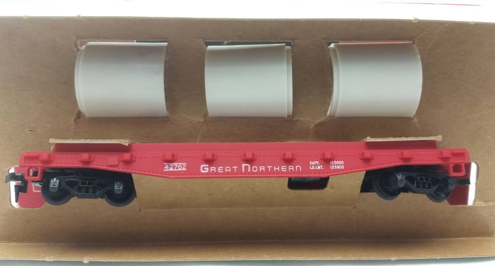 Vintage 1970s Tyco Great Northern Skid Flat Car With Pipe Load HO Scale Model Electric Train Car ...