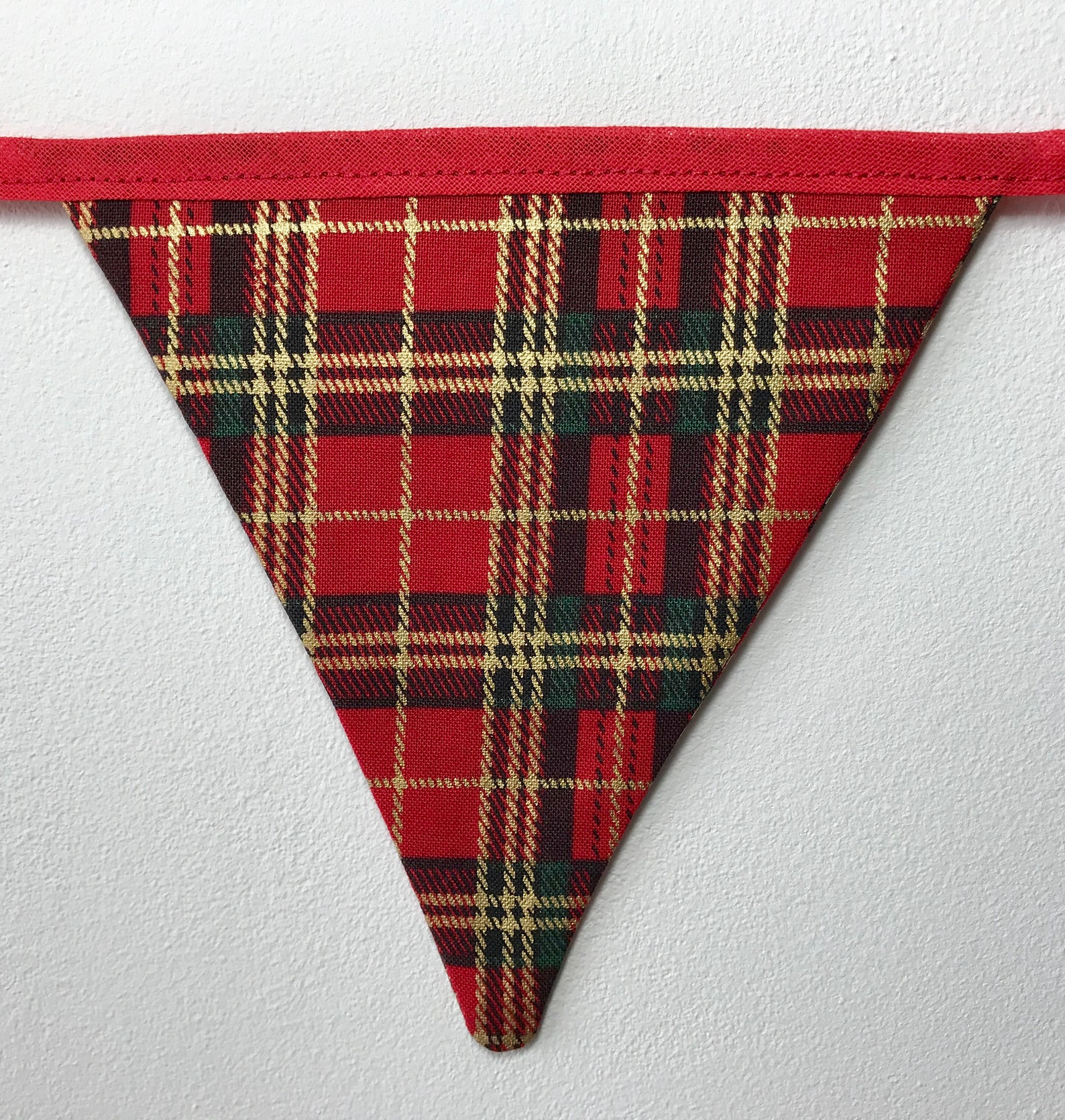Pointer / Tartan Red Bunting . Cotton Fabric. Vintage Country | Etsy