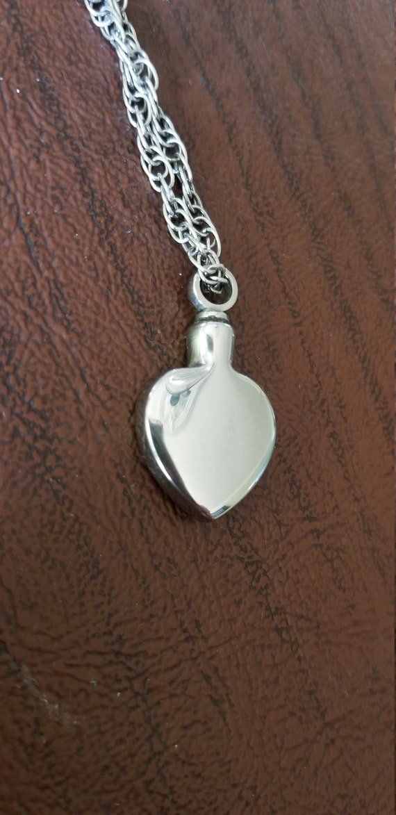 Memorial Necklace, Cremation Locket, Enameled Heart M… - Gem